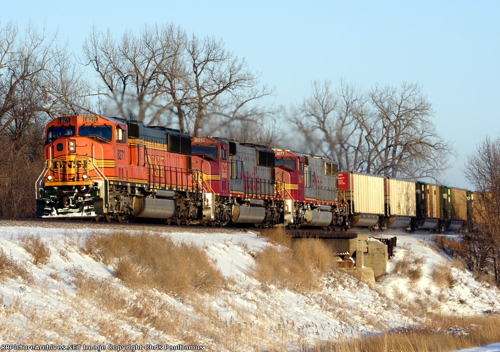 BNSF 8271